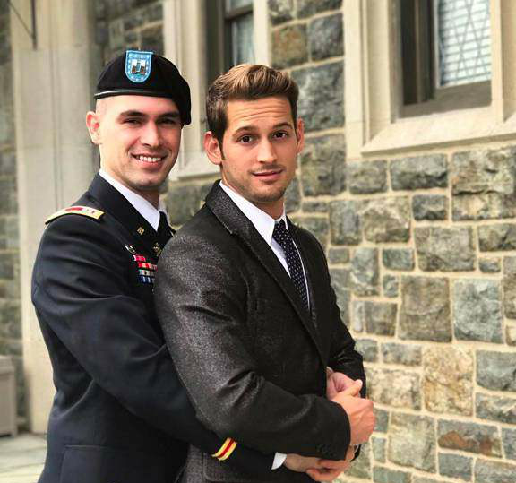 美国最帅军官夫夫，春风十里，不如睡你