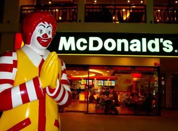 KFC官方“爆粗口”，闹“鸡荒”的肯德基危机公关你打几分？|肯德基|危机公关|粗口_新浪新闻