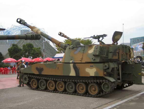 一柱擎天：韩国K55自行榴弹炮|自行榴弹炮|韩国|自行火炮_新浪新闻