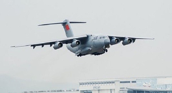 中国首部民用大涵道涡扇发动机CJ1000A验证机下线