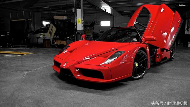 开法拉利的都是些什么人？看完我再也不敢装逼了！-新浪汽车