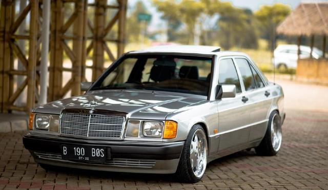 奔驰W201，经典车型C-CLASS的前身-新浪汽车