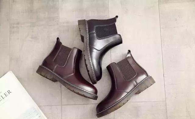 想要冬季耐操帅气又防风？这些马丁靴在等你的召唤