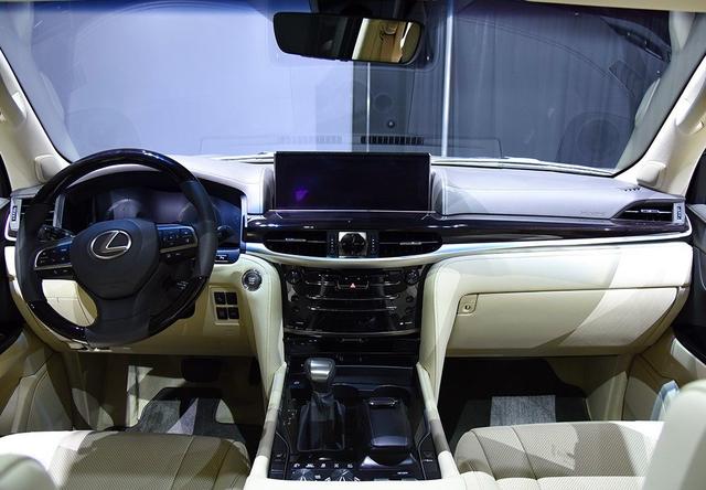 又贵又爷们的SUV，越野不掉链子，内饰超豪华-新浪汽车