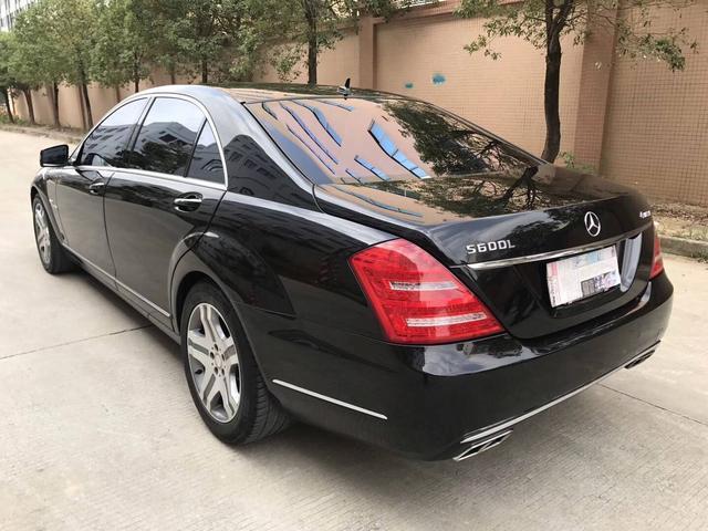 奔驰S600落地价300万, 如今仅售30万, 车主: 车子安静科技感十足-新浪汽车