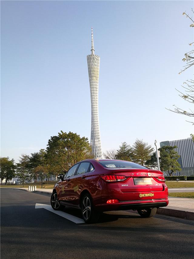 比起CES上的AI技术，全新绅宝D50的智能科技更加实用方便-新浪汽车