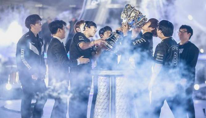 LOL：S7总决赛中10张最难忘照片：罕见的魔王泪