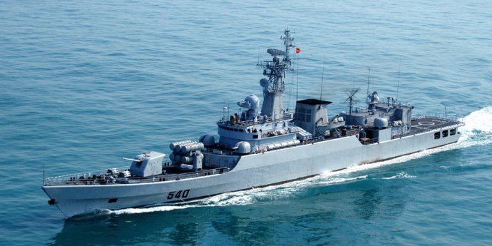 053H2型护卫舰: 满载排水量2100吨, 最高航速达30节