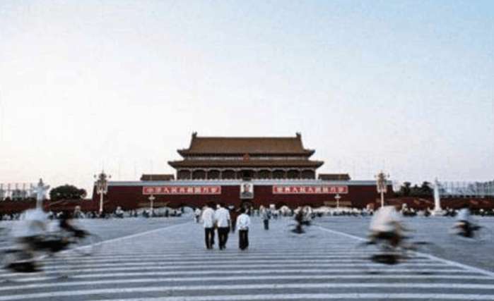 美国人拍摄的1985年中国: 80年代的中国是这样子！|中国历史|老照片|花手帕_新浪新闻