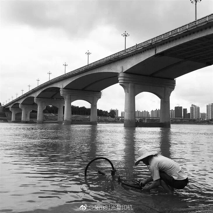 当了 Getty Images 摄影师 25 年的 Kevin Frayer 于两年前搬到中国|摄影师|摄影记者|法新社|叙事|帐号_新浪新闻