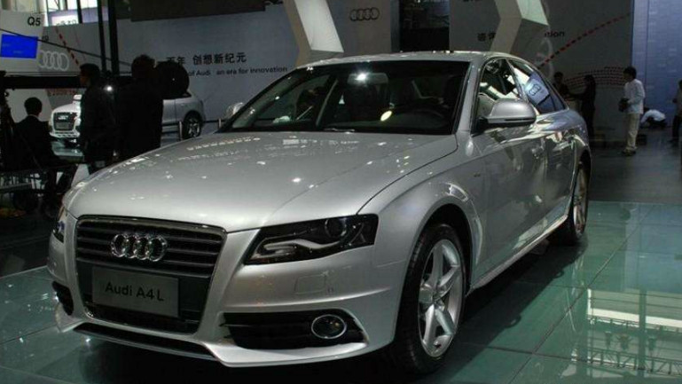 2018款奥迪A4L青春时尚，动力满满，真心被这辆车给折服