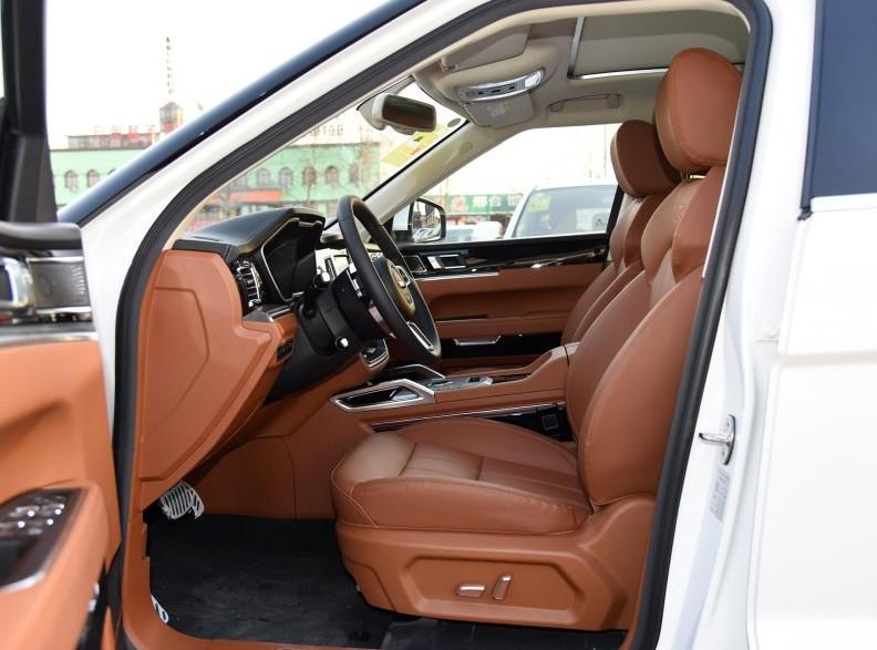 首位众泰T700车主诞生, , 这外观内饰, 哈弗H6霸主地位岌岌可危?-新浪汽车