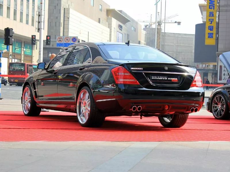 奔驰有一款S800你知道吗？没有三叉戟车标售价却到了400万