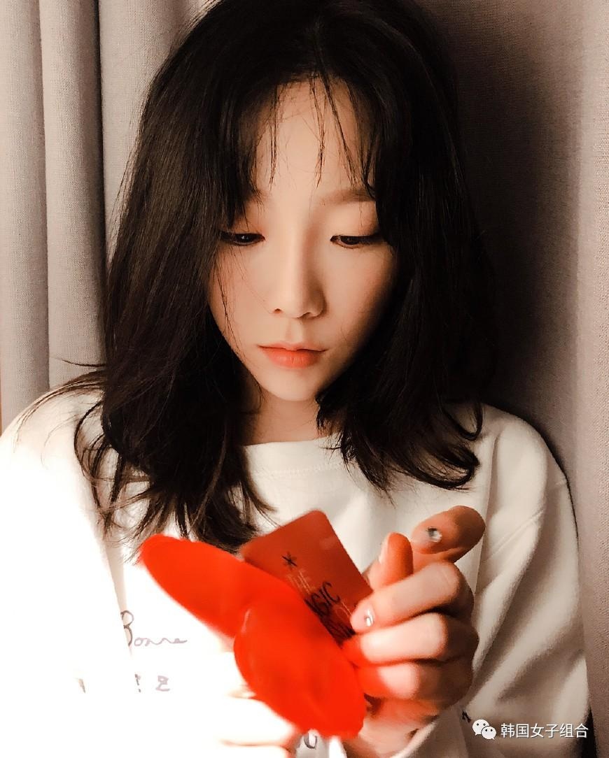 难怪JYP挑练习生时人品最重要，Twice成员Mina最近善行更是暖心