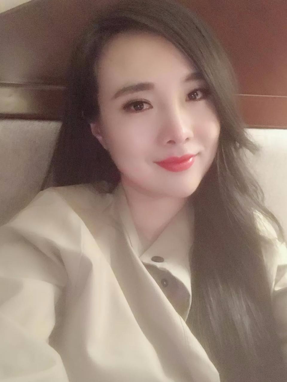 干露露给人的感觉就是性感，喜欢她吗？干露露性感感觉新浪新闻