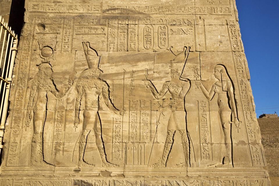 古埃及保存最完整的神庙 鹰神荷鲁斯神庙！