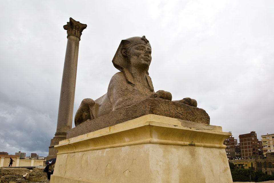 亚历山大城的城徽 庞贝柱|石柱|神庙|亚历山大_新浪新闻
