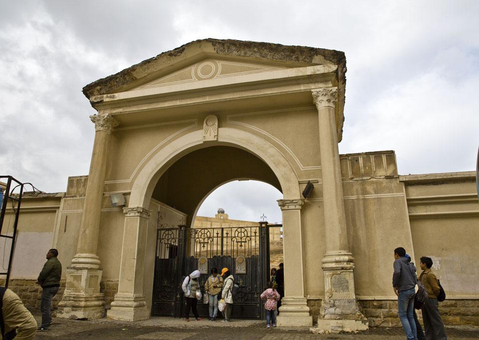 亚历山大城的城徽 庞贝柱