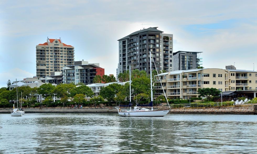澳大利亚第三大城市，是一座非常漂亮的沿海城市