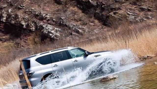 涉水性能最强七款SUV, 几乎可以当船开, 下暴雨再也不怕!-新浪汽车