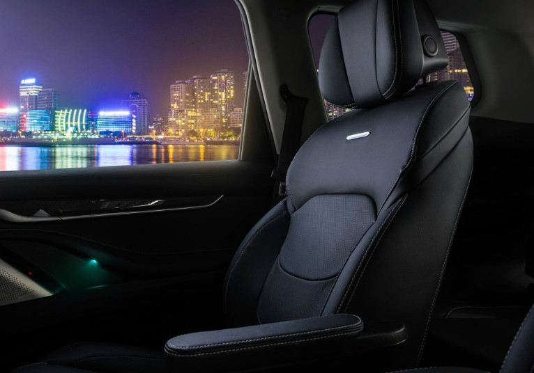 誉为国产最美七座SUV2，0T仅不到16万，车长5米多