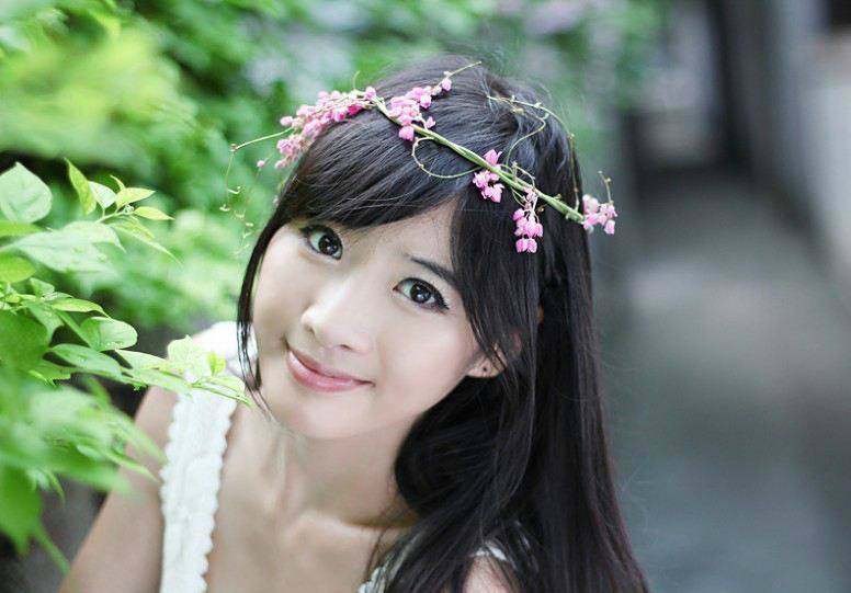 清纯俏皮可爱女生写真照微微一笑很倾城