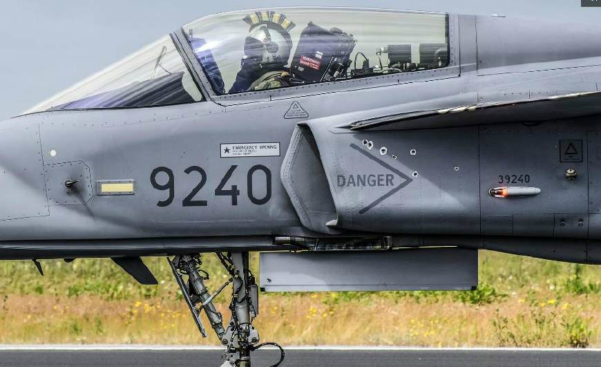 瑞典JAS，39鹰狮系列战斗机，高清相片|战斗机|瑞典|飞机_新浪新闻