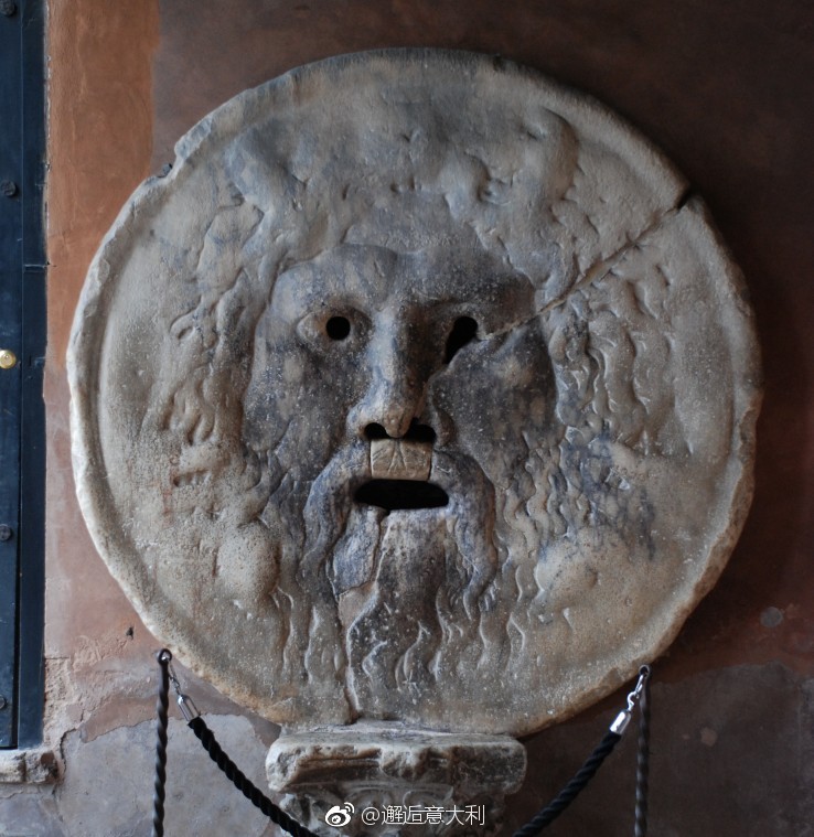 阿文提诺山（Aventino）是罗马七丘之一，是罗马古城的美丽一隅