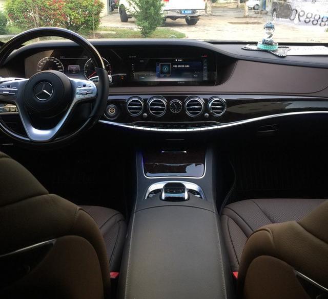 135万买辆奔驰S450L与老奔驰S级停在一起，车主感慨万分-新浪汽车