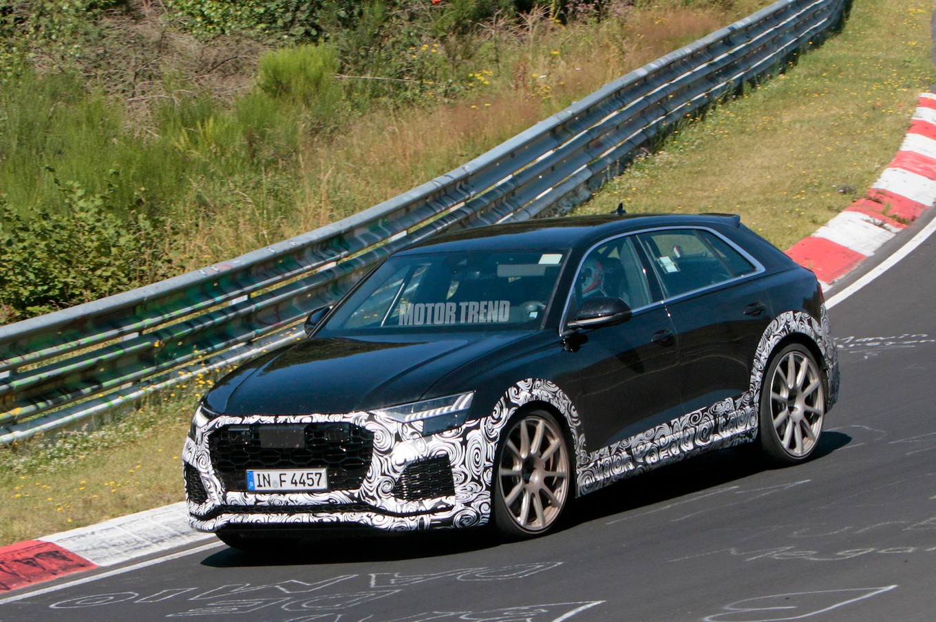 与兰博基尼Urus共用发动机的奥迪RSQ8 纽北赛道测试谍照-新浪汽车