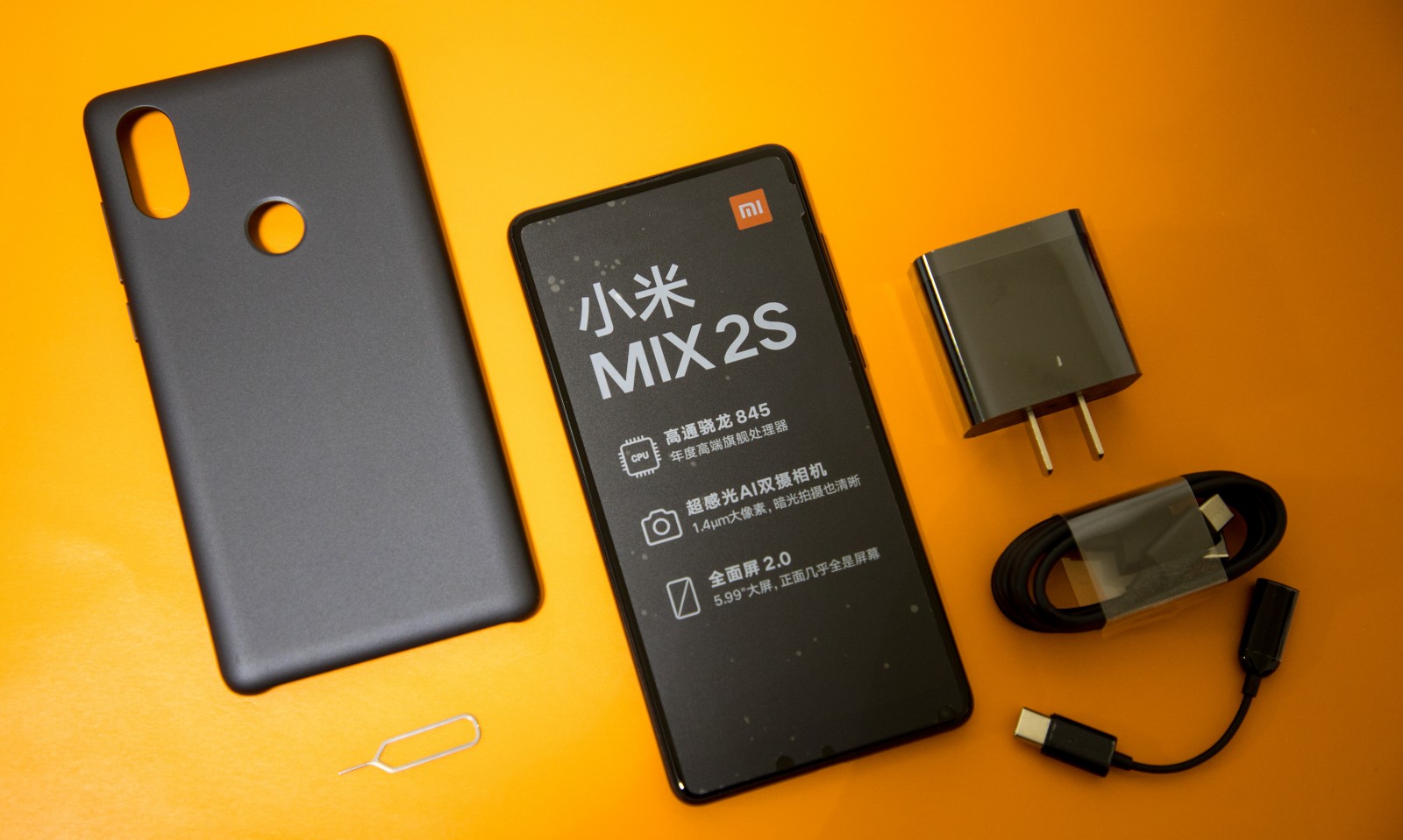 小米年度旗舰MIX 2S零售版开箱,骁龙845+6G全面屏,性能无人能敌__财经头条