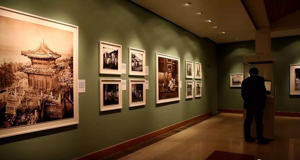 英国摄影师拍到真正的清朝美女！网友被惊艳到了……