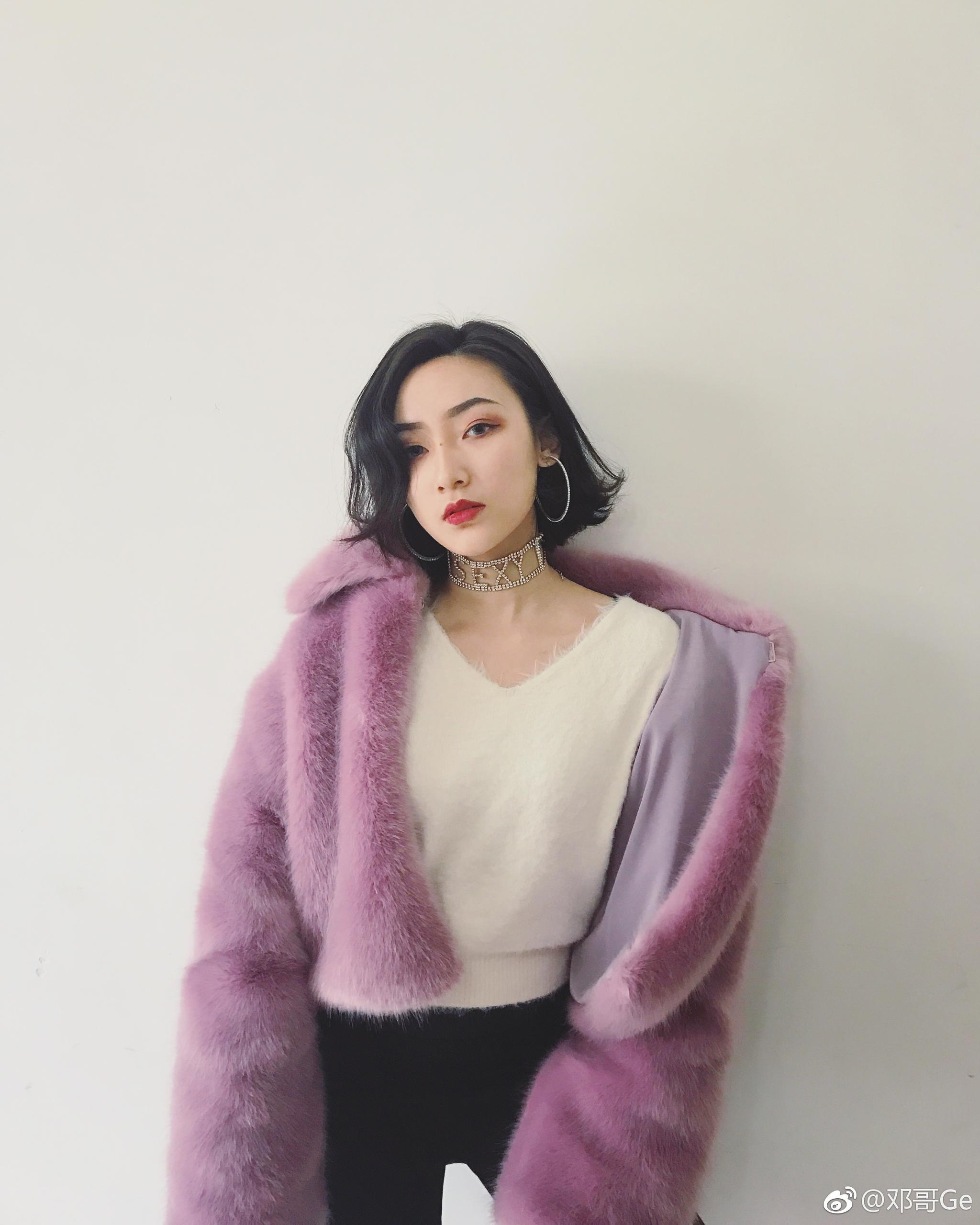 美女校花 湖南省艺术学院 艺校中国舞专业毕业 身高162cm 体重41kg 爱|中国舞|艺校|邓哥_新浪新闻