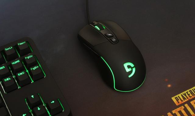 S级耐受力，网咖新英雄富勒G92游戏鼠标分析|富勒|鼠标|微动_新浪新闻