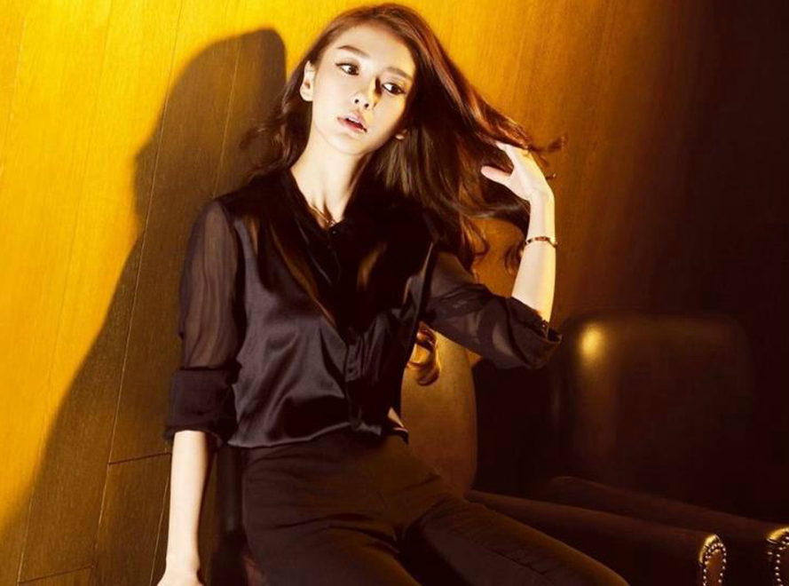 杨颖的7个拍照姿势,图1性感撩人,图2模仿不来杨颖姿势性感新浪新闻