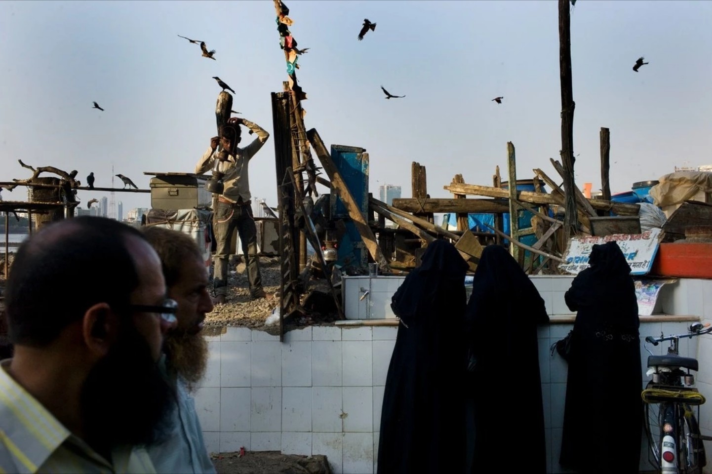 印度的样子丨摄影师Nikos Economopoulos街拍作品欣赏|希腊|摄影师|陶菲菲_新浪新闻