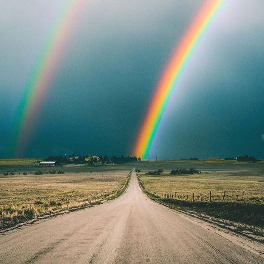 雨后的彩虹，是那么的遥不可及。早安！图 | 摄影师 Ty Newcomb|雨后|彩虹|摄影师_新浪新闻