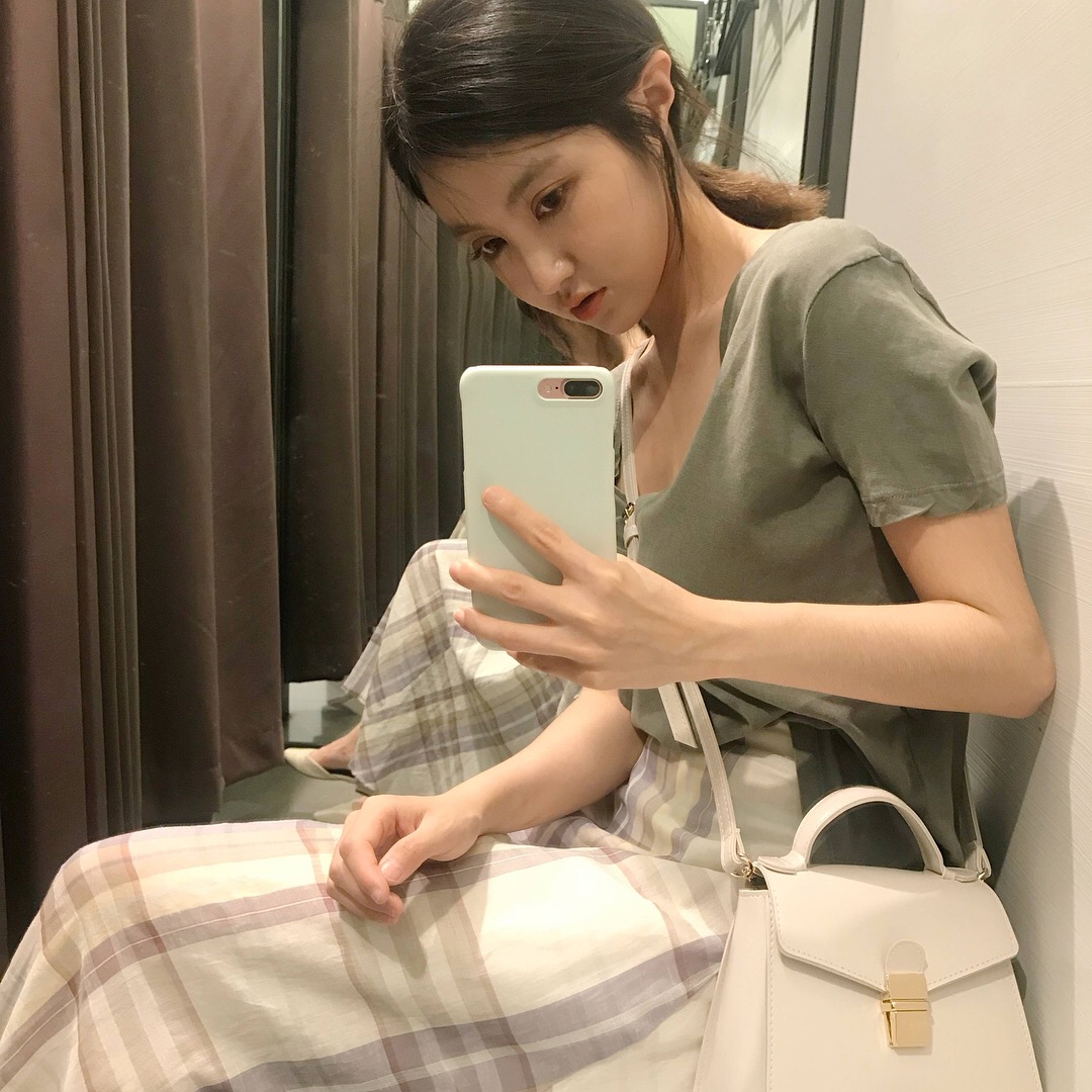 新疆姑娘 22岁 身高166cm 体重46kg 温柔的小姐姐