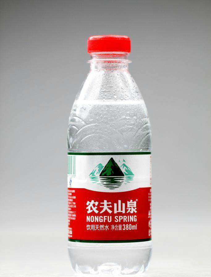 2元一瓶的矿泉水，其成本到底是多少，答案你一定想不到|矿泉水|成本|商家_新浪新闻