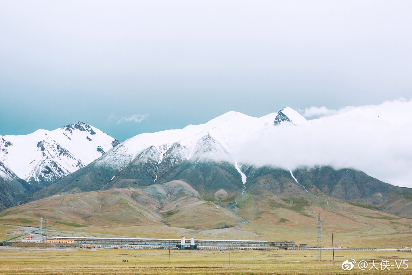 青藏线进藏的第一道难关，海拔4768米的昆仑山口