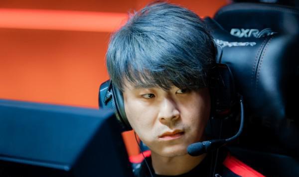 CSGO：荣耀中国 天禄战队打入Major正赛后 MO与小鬼接受采访|战队|意见者|恶鬼_新浪新闻