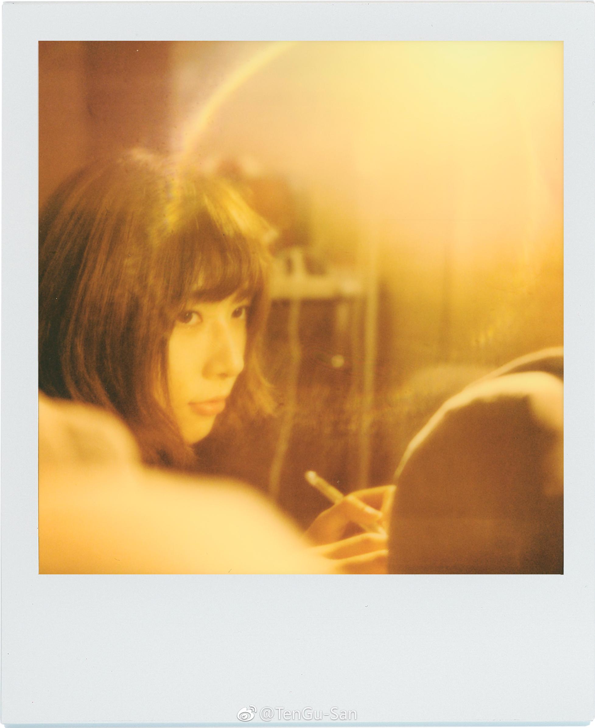 宝丽来Polaroid SLR690（1-5扫描；Fujifilm SQ6（6-9）拍立得扫描|山竹|拍立得|宝丽来_新浪新闻