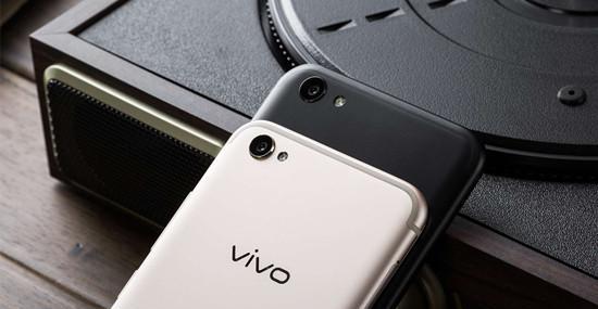 VIVO不甘落后, 推出2400万像素的全面屏X20, 与小米抗衡__财经头条