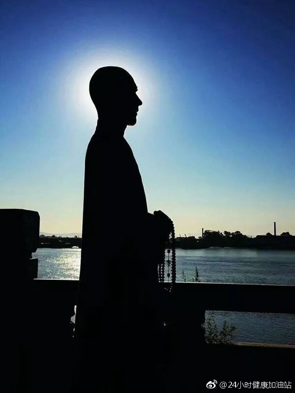 马斯洛理论把需求分成生理需求（Physiological needs）、安全需求（S|其乐|马斯洛|层次_新浪新闻