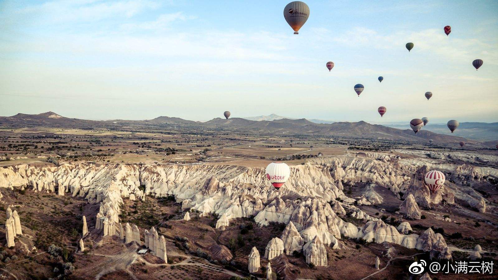 土耳其卡帕多西亚|土耳其|卡帕多西亚|热气球_新浪新闻