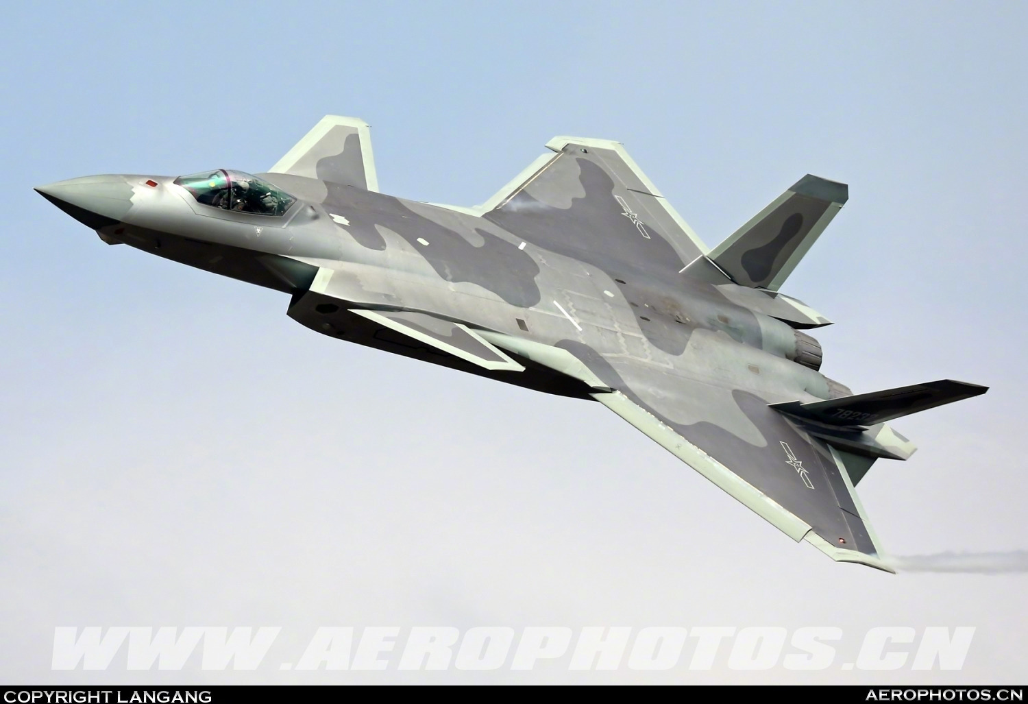 图库搜集的J20精选 各种高清自取|图库_新浪新闻