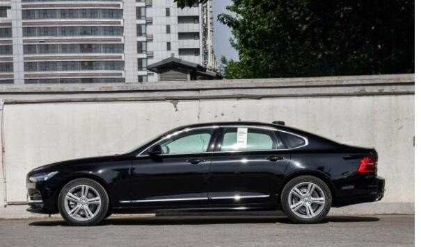 沃尔沃s90和奥迪A4L哪个更值得入手？为什呢？-新浪汽车