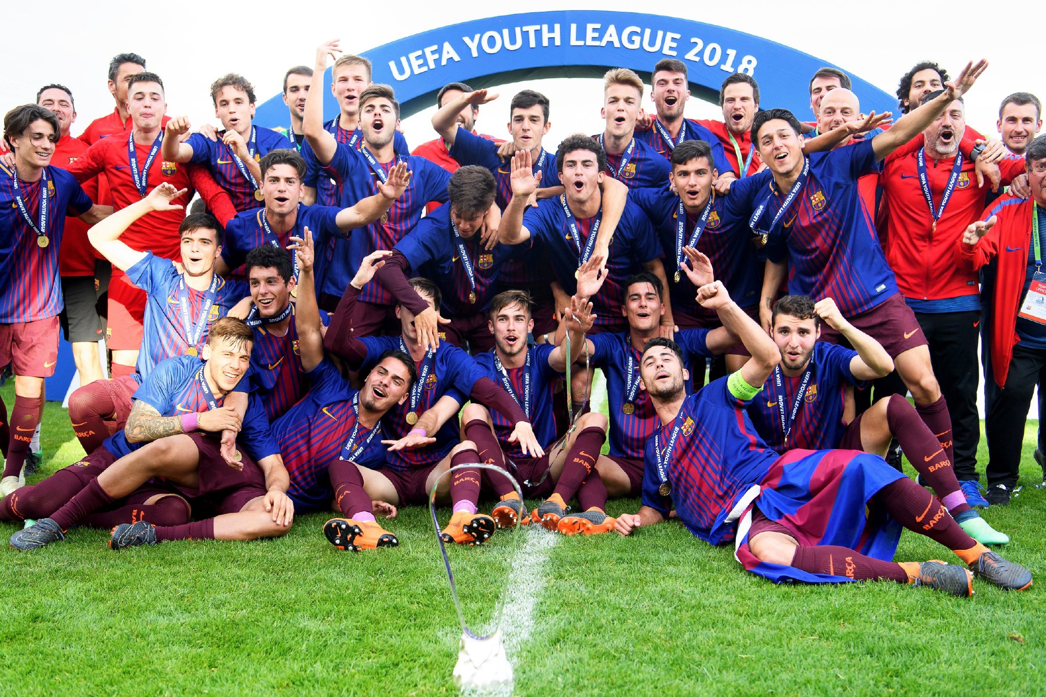 2018年4月23日，2017-18赛季欧洲青年冠军联赛决赛|冠军联赛|决赛|赛季_新浪新闻