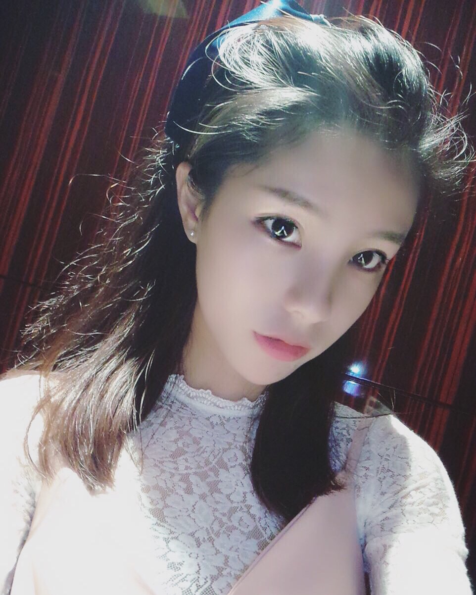 邱梦婷，94年，160 45kg，感性的处女座，喜欢分享穿搭