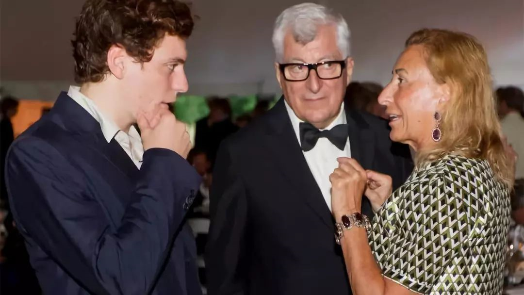 走钢索的意大利人：想让儿子继位的Prada能否重整河山？__财经头条